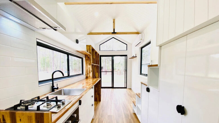 Mondo Tiny House has Impeccable, Space-Saving Layout