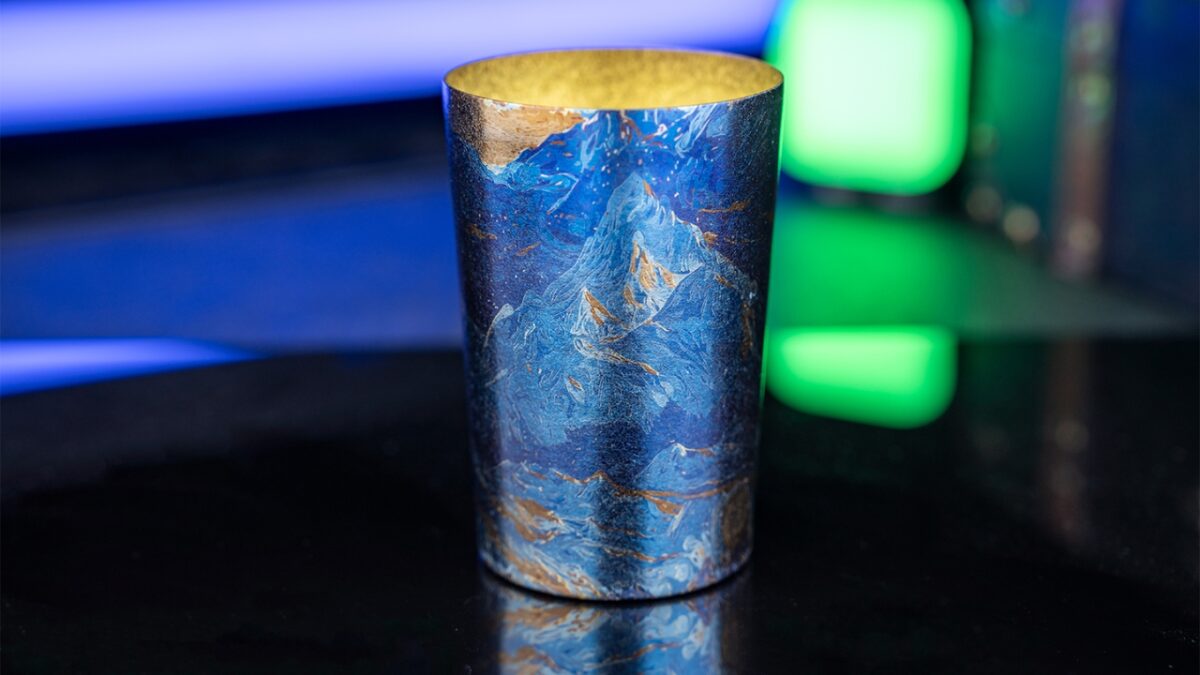 This Double-Wall Titanium Cup Retains True Taste of Every Drink