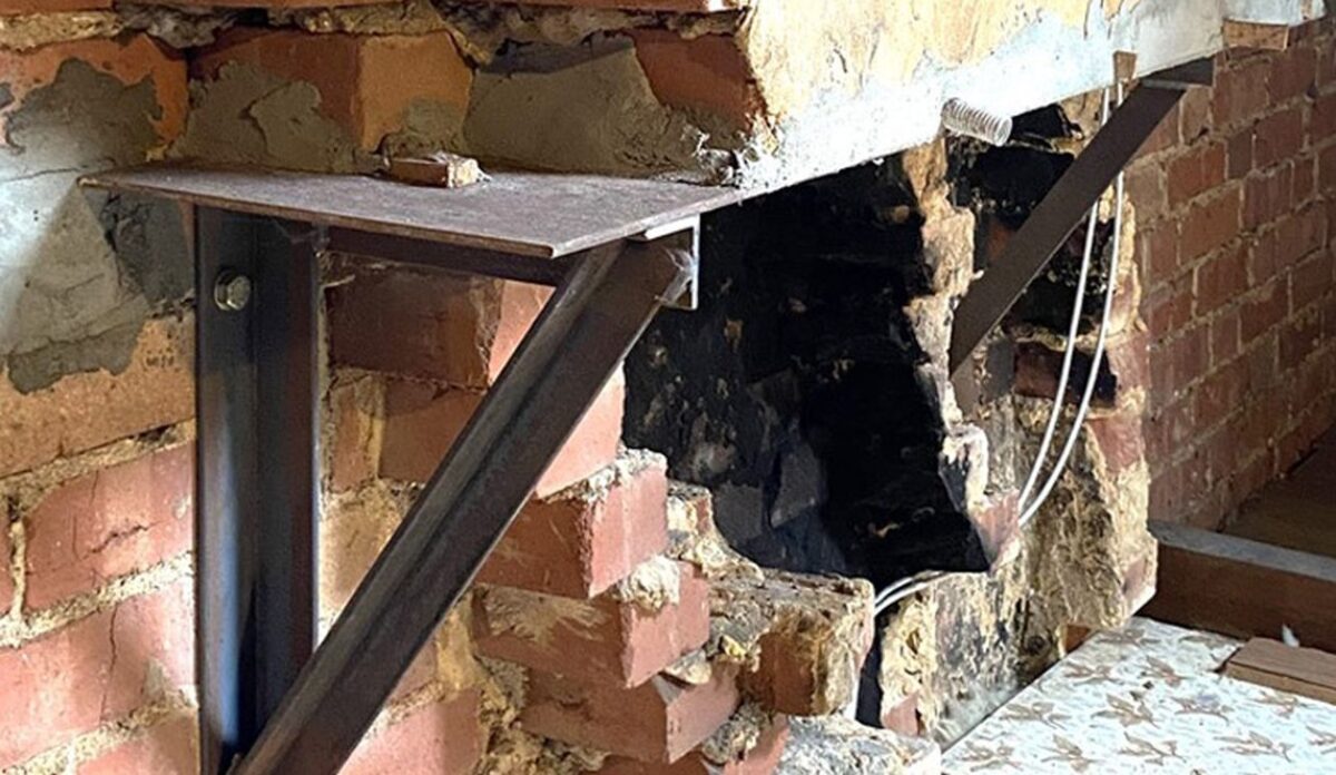 Chimney Breast Removal Made Easy: A Step-by-Step Guide