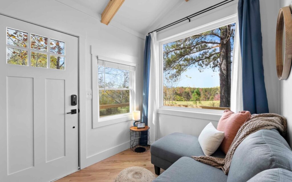 Dreamy Tiny House Hypnotizes With Its Coastal Design Glamour