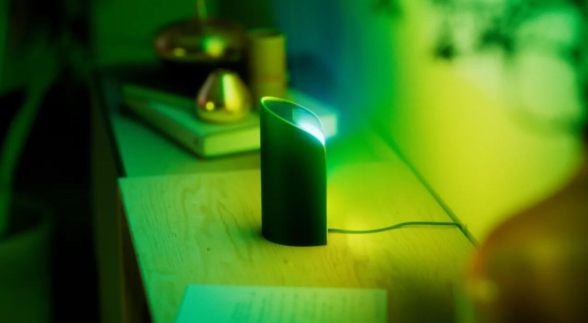 Philips Hue Play Wall Washer is Both TV Backlight and Mood Light
