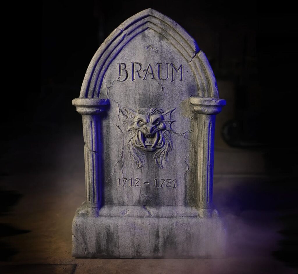 Distortions Unlimited’s Halloween Props and Animatronics are Gory