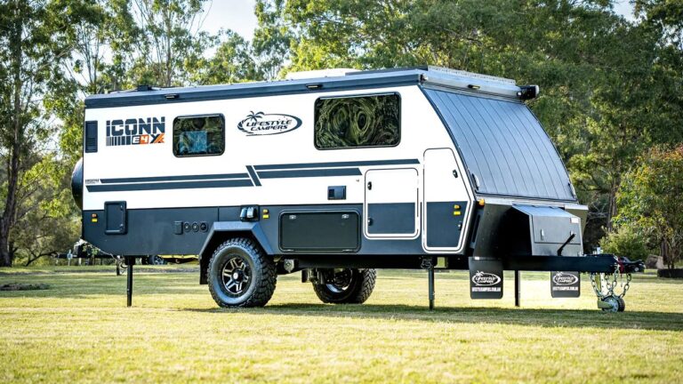 Iconn E4 XK Off-Grid Ready Trailer is Built for True Independence