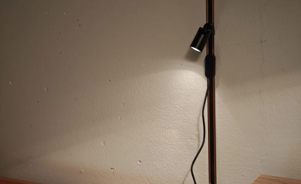 Light IT is a Fully Adjustable Magnetic Lamp for Everyday Use
