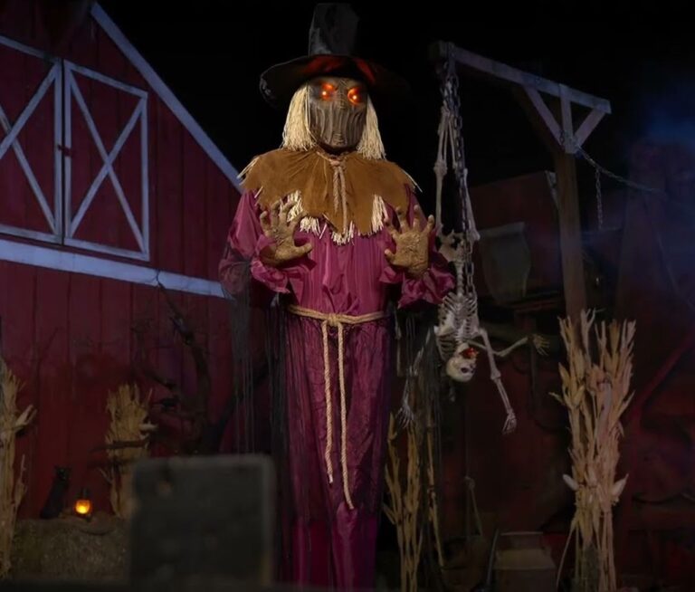 Terrifying New Spirit Halloween 2025 Animatronics Collection Out