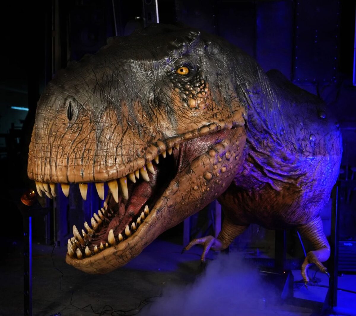 Distortions Unlimited’s Halloween Props and Animatronics are Gory