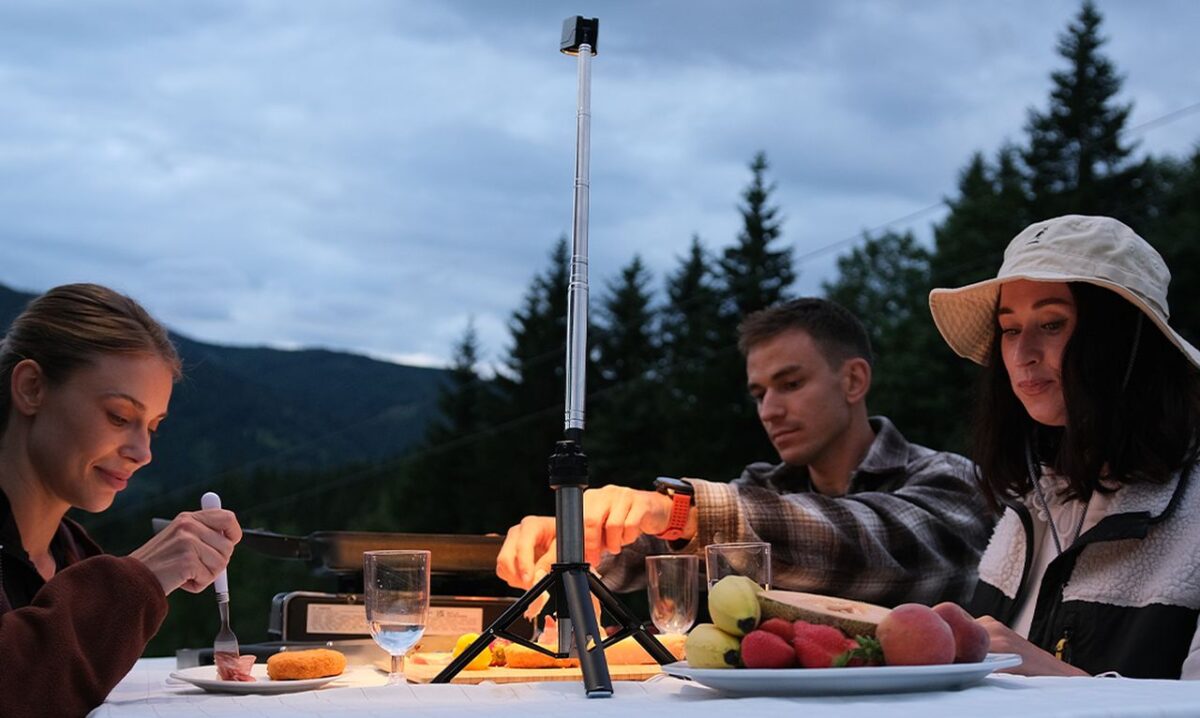 ouTask TD2 Telescopic Lantern is Multi-Functional Outdoor Light