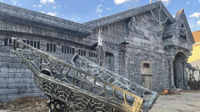 Man Builds Elaborate Haunted Manor of Evil With Huge Spiders