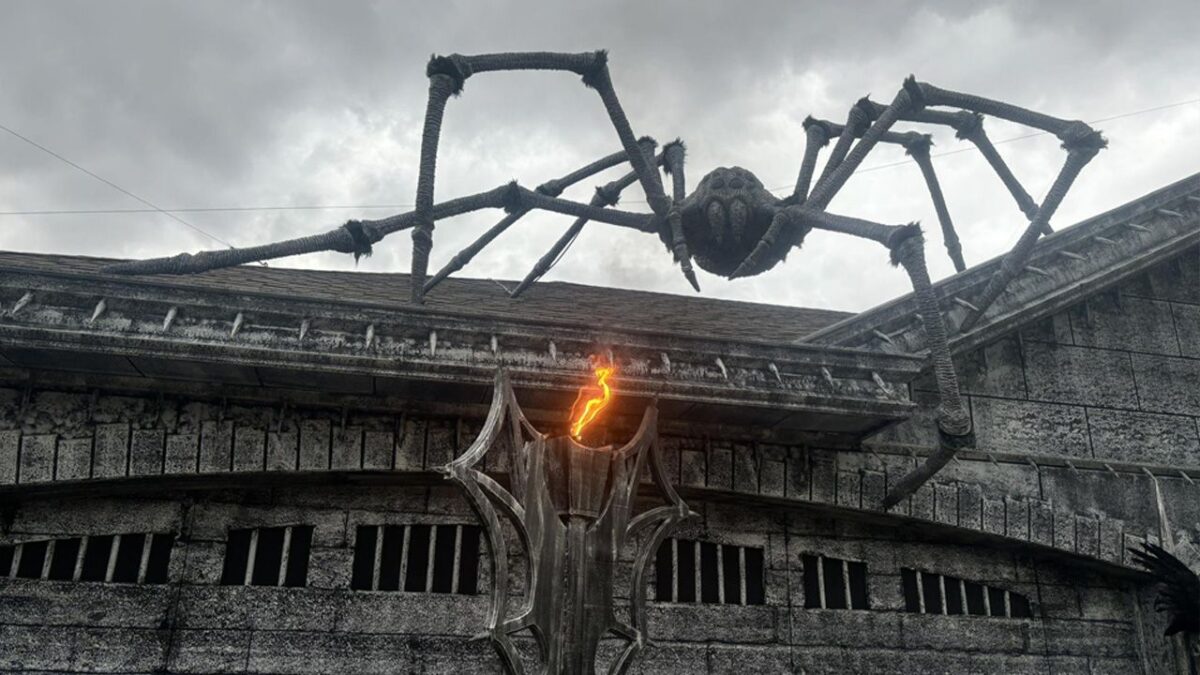 Man Builds Elaborate Haunted Manor of Evil With Huge Spiders