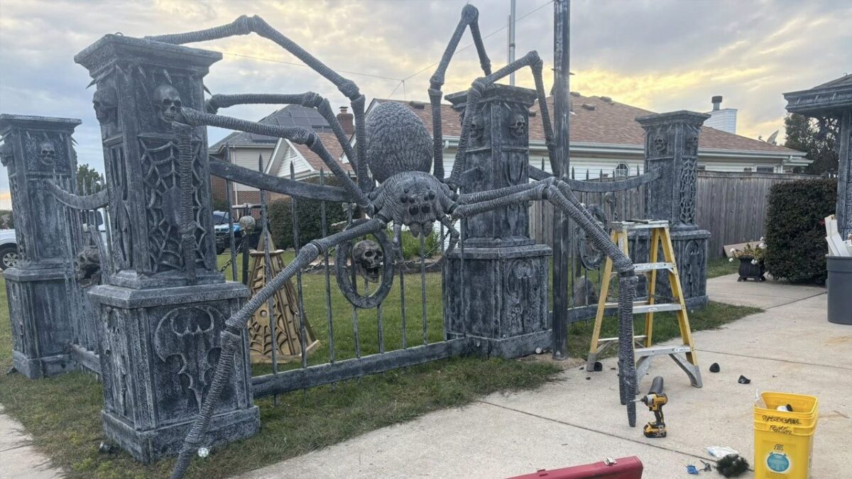 Man Builds Elaborate Haunted Manor of Evil With Huge Spiders