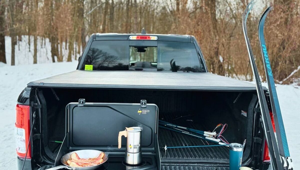 Overlander Battery-Powered Induction Cooks in Wild Without Fire Risks