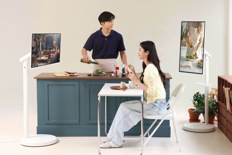 Samsung Moving Style Edge TV Leaves You Guessing Its Purpose