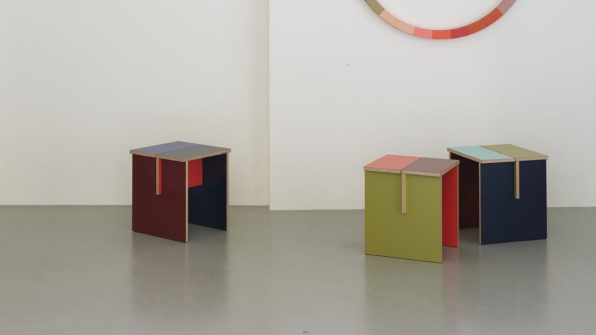 Flat-Pack Modular Tables Let You Make Colorful Combinations