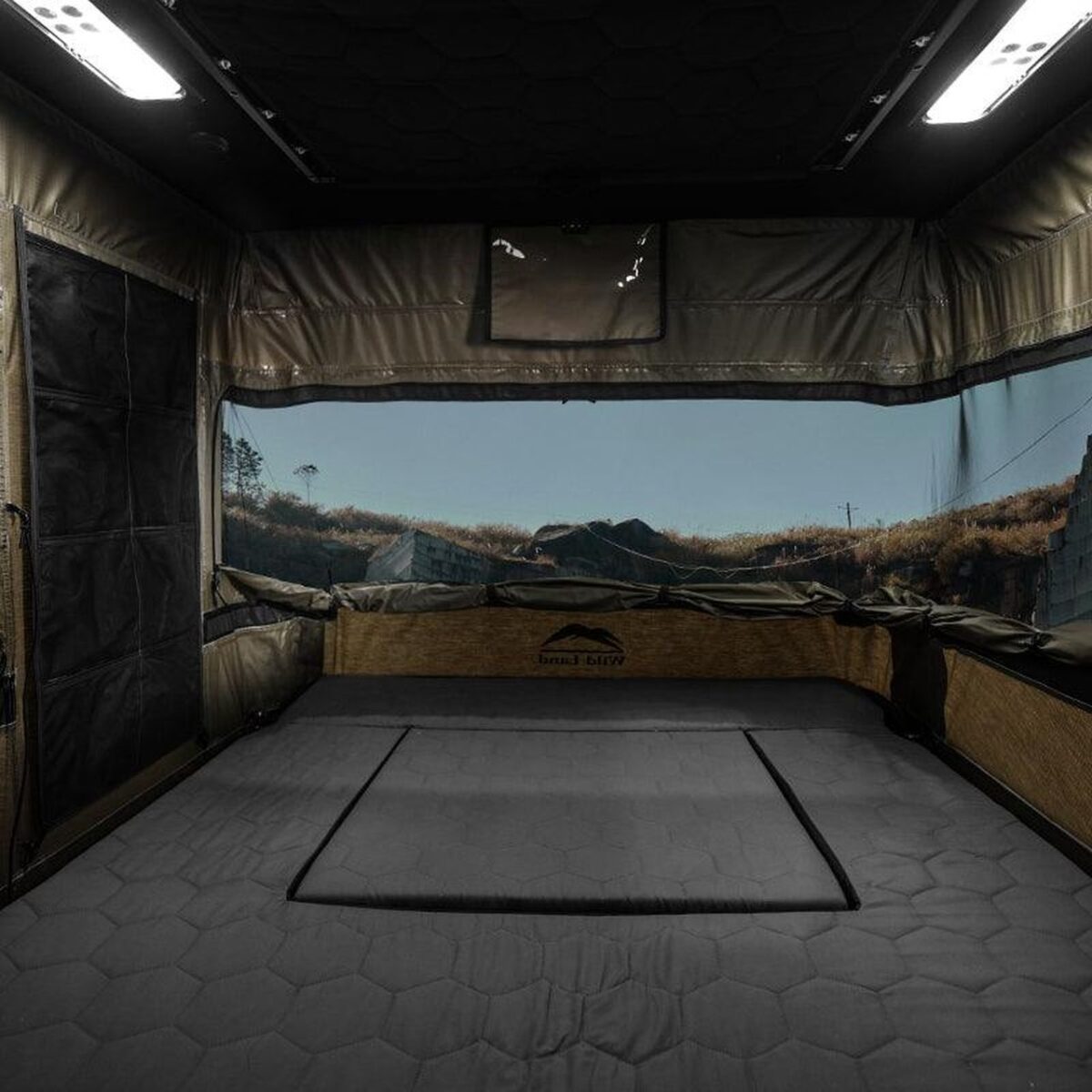 Wild Land Wingman Auto Setup Pickup Roof Tent has 2 Floors
