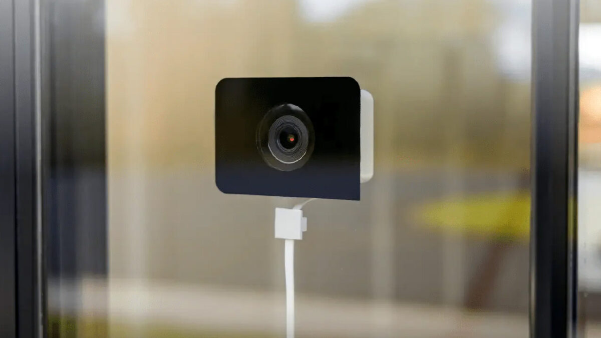 Wyze Window Cam Offers Glare-Free Recording, Even at Night