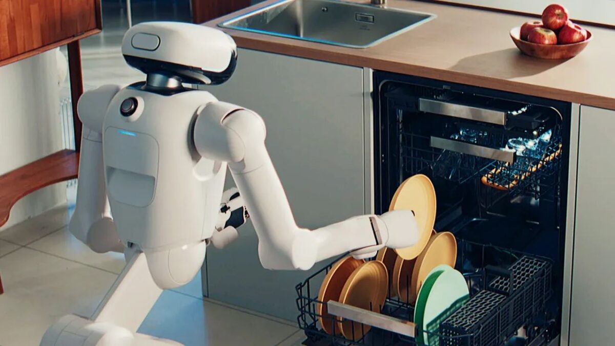 LG CLOiD Humanoid Home Assistant Robot Coming to CES 2026
