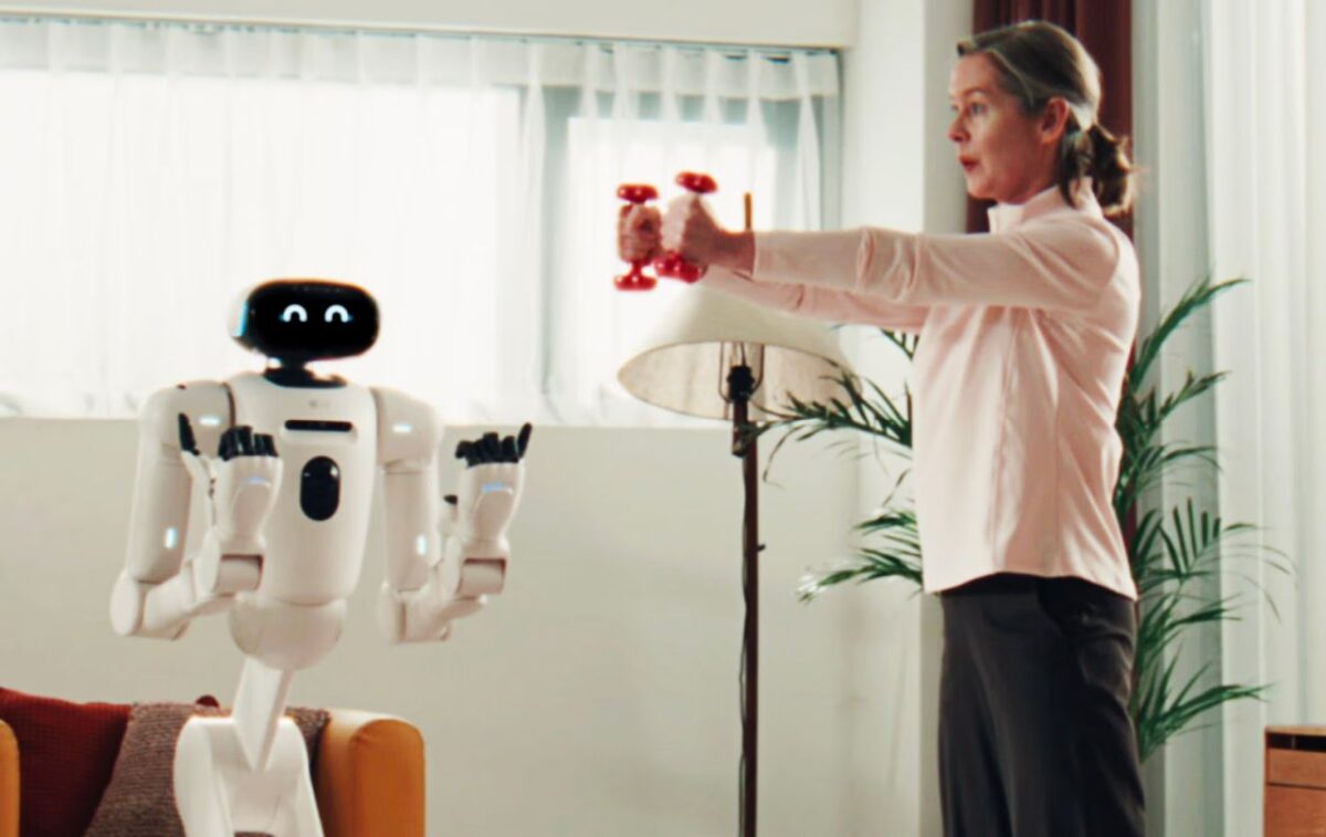 LG CLOiD Humanoid Home Assistant Robot Coming to CES 2026