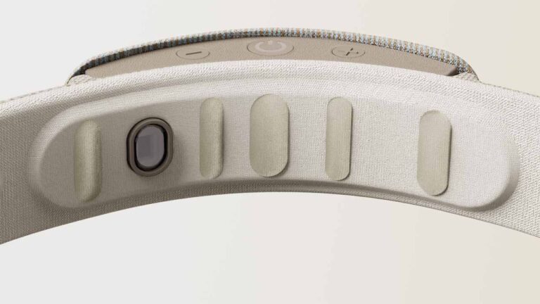 LumiSleep Headphones Bring Sleep Science to Your Bedroom