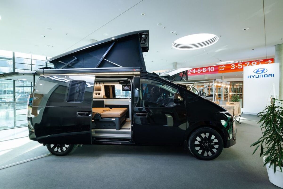 Hyundai Staria Camper Van With Pop-Up Roof & Folding Seats