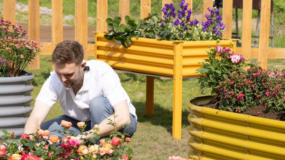 LandGuard Garden Raised Beds are Your Buddies This Spring