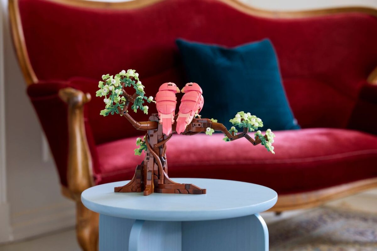 These LEGO Valentine’s Day Sets Will Immortalize Your Love