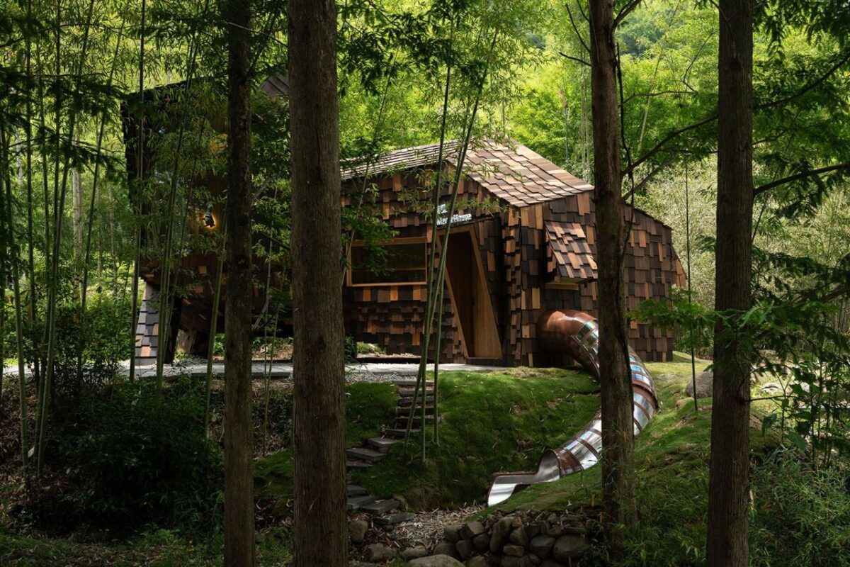 Vacation Rental in China Takes Its Form After Outstretched Cat