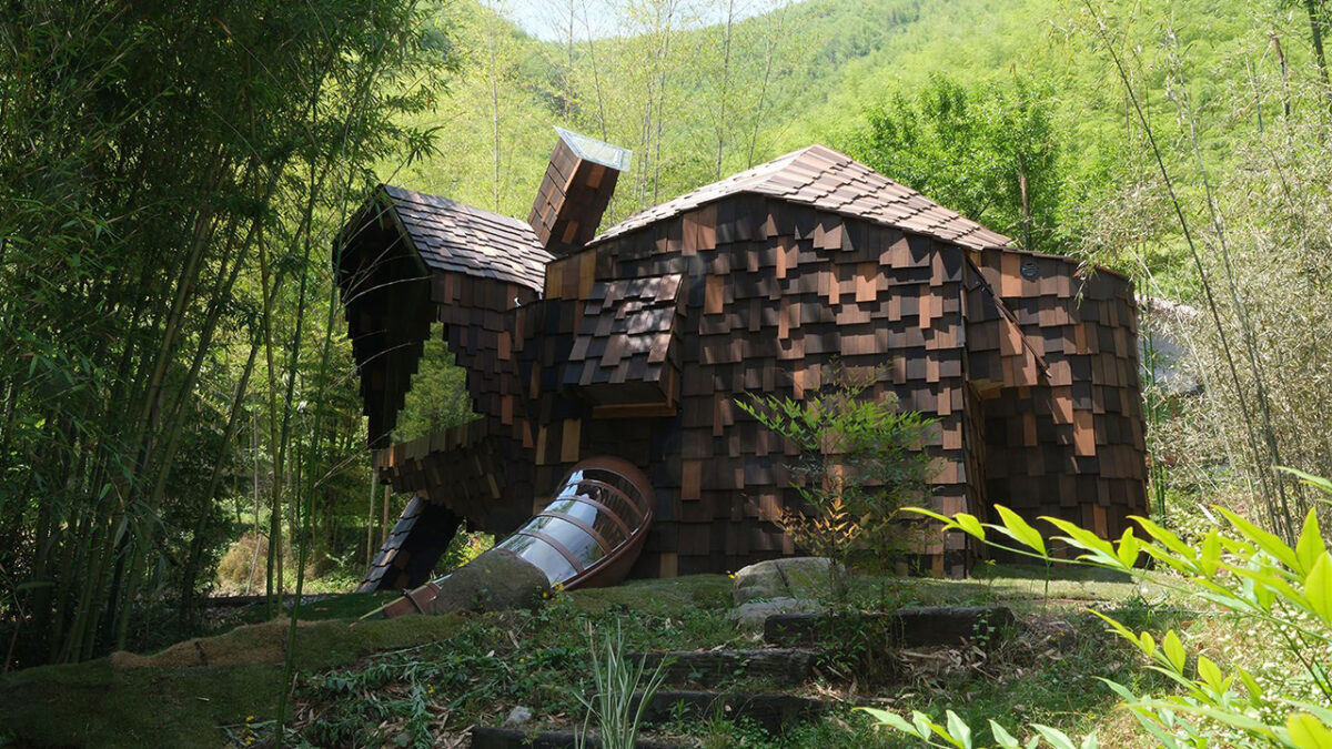 Vacation Rental in China Takes Its Form After Outstretched Cat