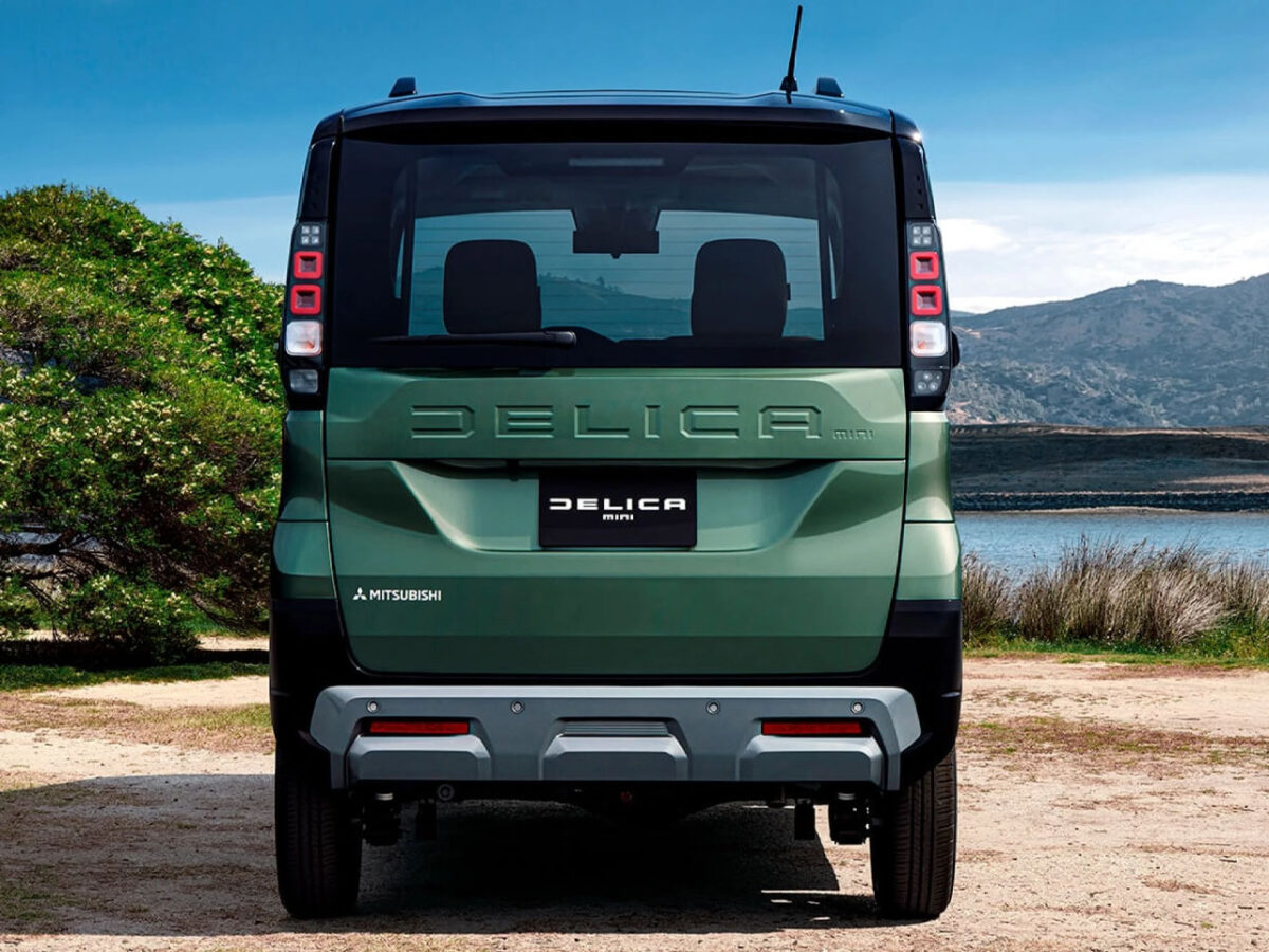 Mitsubishi Showcases Delica Mini Active Camper in Tokyo