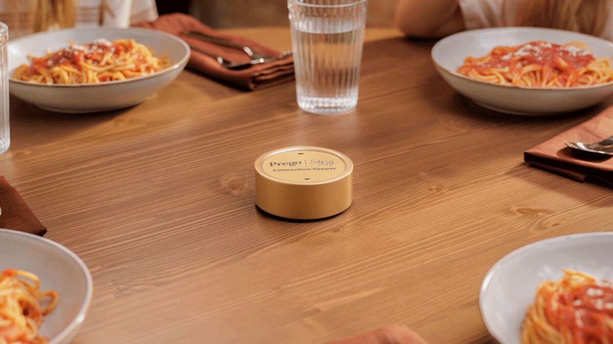 Prego Launches Puck-Shaped Recording Device for Dinner Table