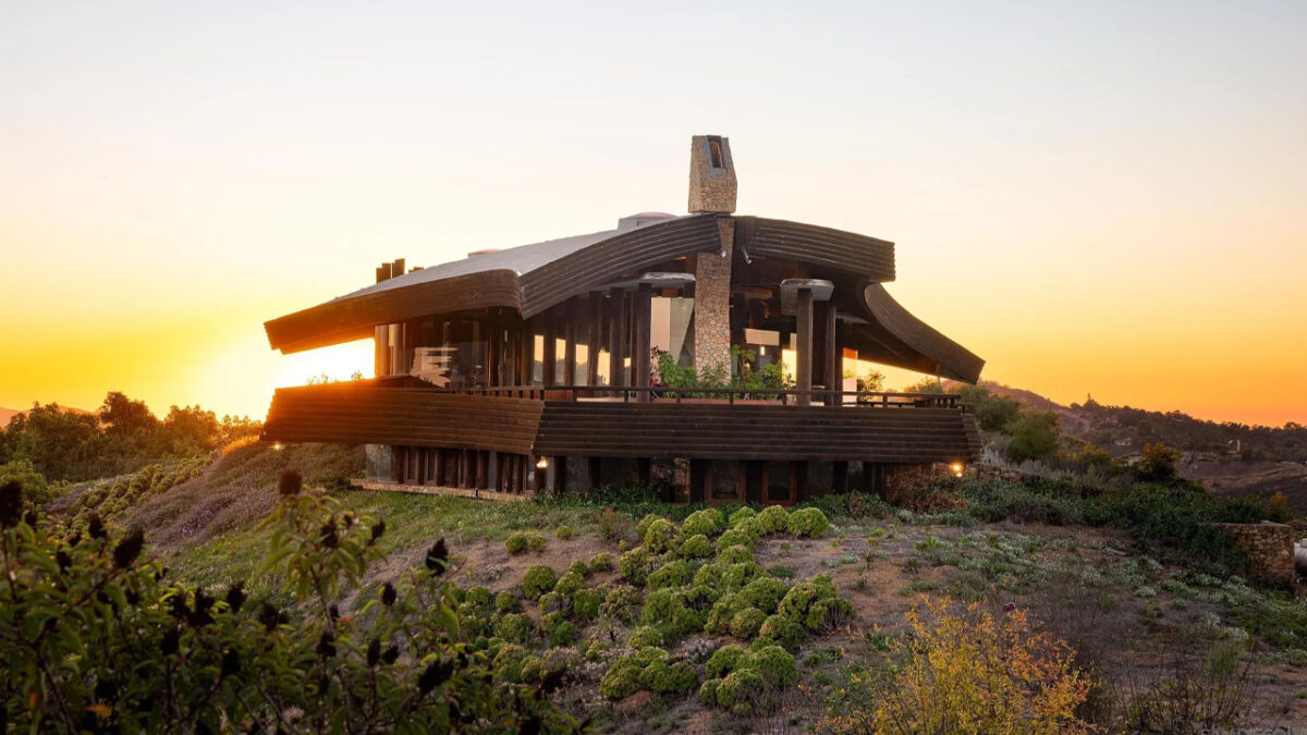 Kendrick Bangs Kellogg's Old Castle Road House Lands on Market for $2.7M