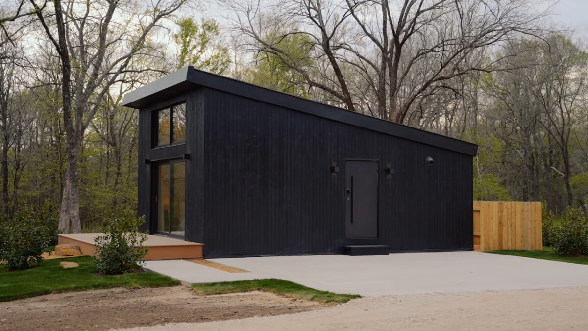$80K Tiny House Unfolds From Box Into Full-Size Home in 3 Hours